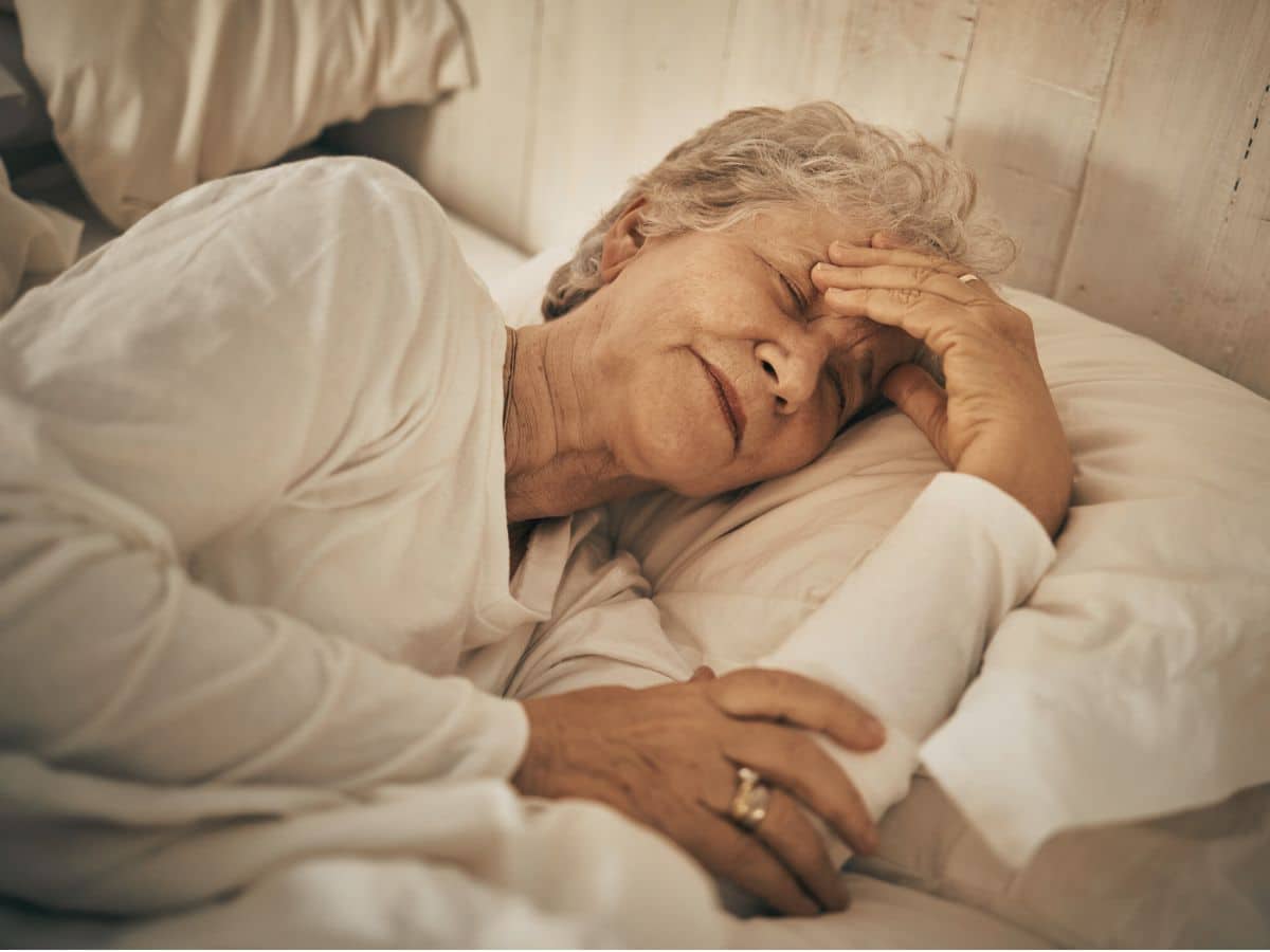 Dreaming of Someone Dying Meaning: Deeper Insights from Your Psyche ...